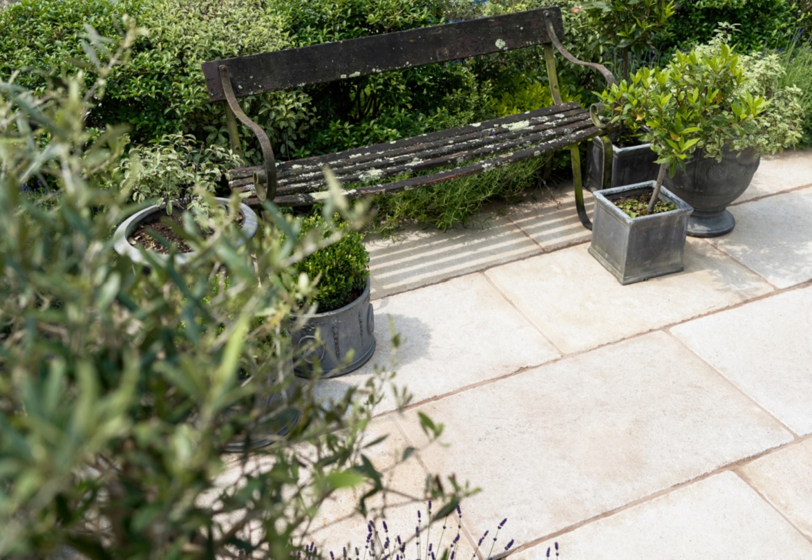 Castile Heavy Tumbled Outdoor Flagstone | Large format limestone for ...