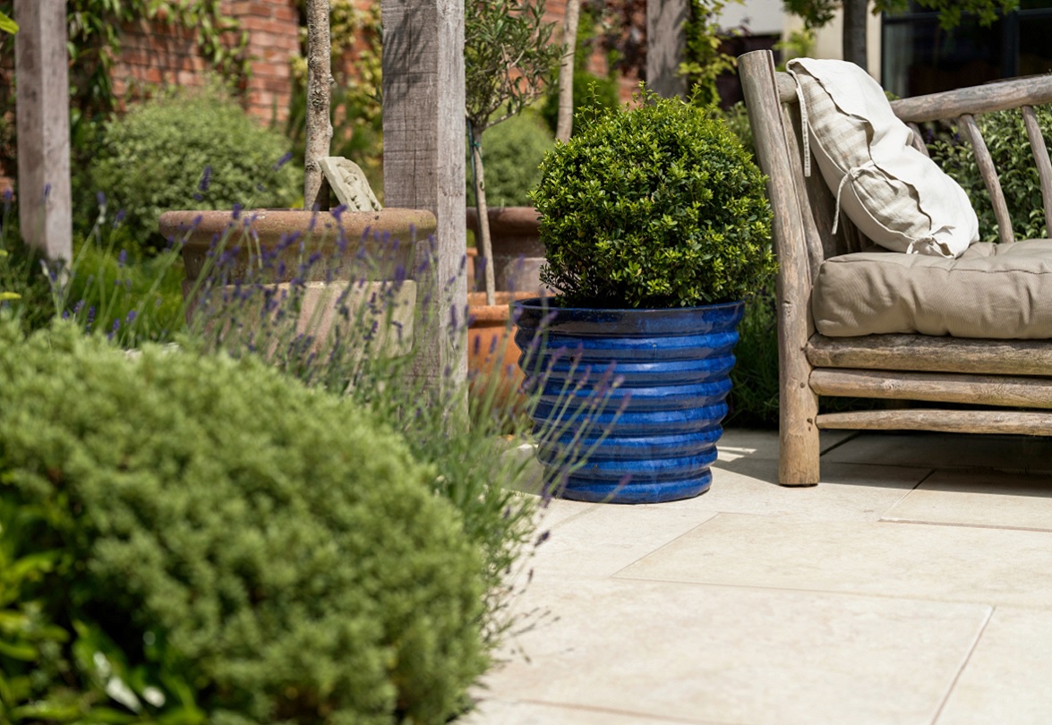 Hebron Cream Outdoor Tumbled Flagstone|Beswick Stone