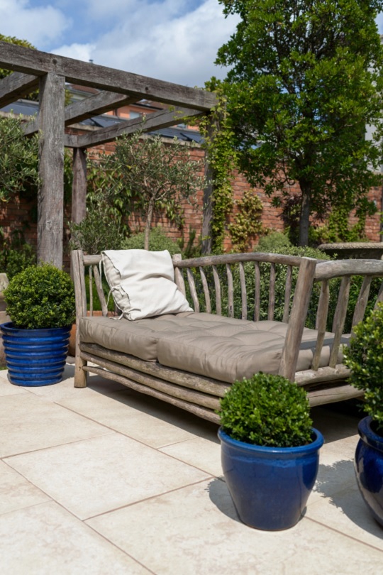 Hebron Cream Outdoor Tumbled Flagstone|Beswick Stone