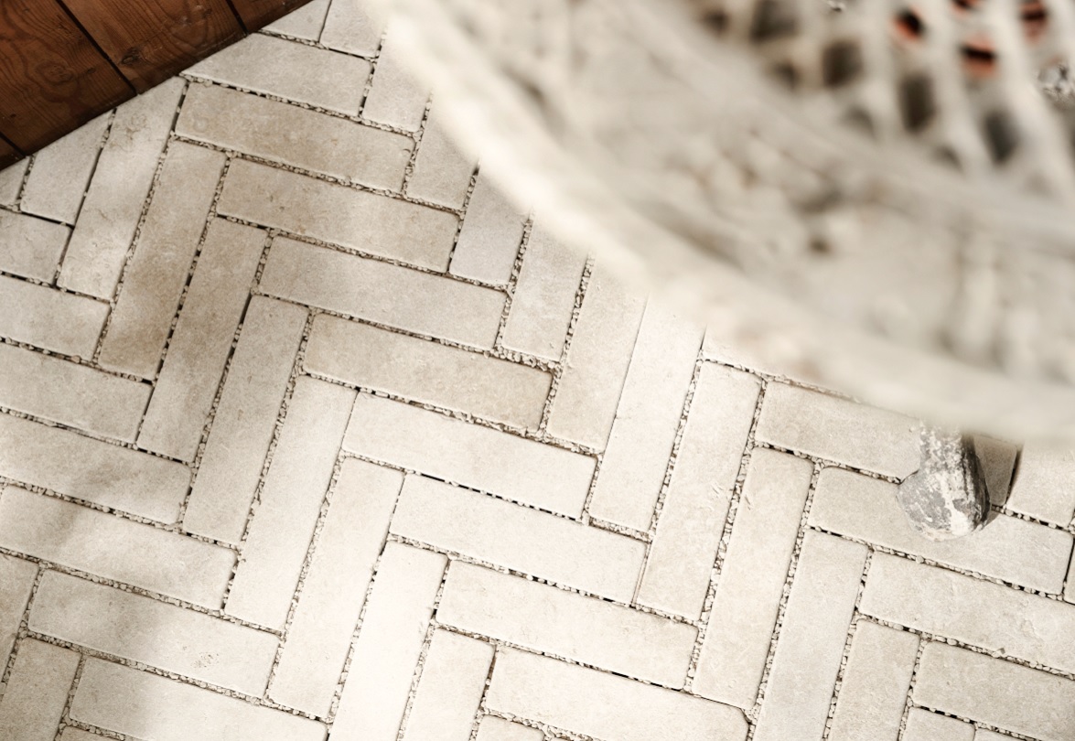 provence limestone contemporary sized stone setts from Beswick Stone